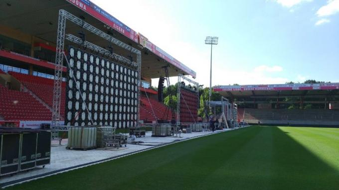 Outdoor Largest Stadium Tv Screen , Football Ground Advertising Boards